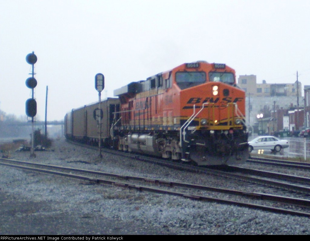 BNSF 6044